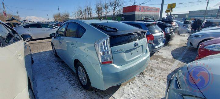 Toyota Prius 30 24