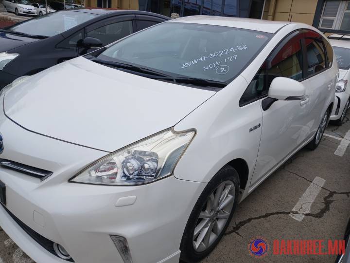 Toyota Prius-41 Alpha 32 сая