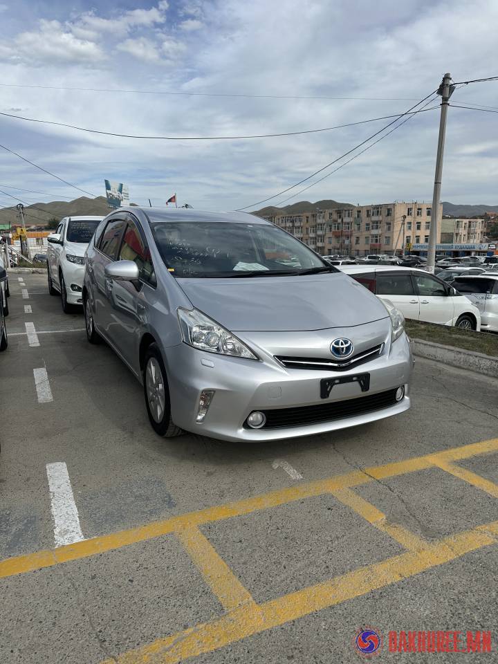 Toyota Prius-41 Alpha 33 сая